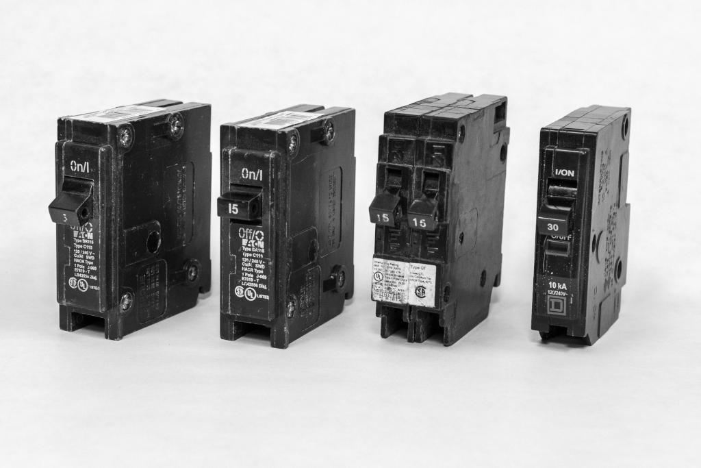 Ensuring The Safety Of Your Home With Circuit Breakers Ensuring The Safety Of Your Home With Circuit Breakers